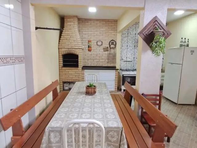 Casa / Sobrado para Venda em Santa Bárbara D'Oeste/SP Jardim Esmeralda 4 Quartos