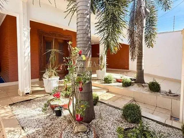 Casa / Sobrado para Venda em Santa Bárbara D'Oeste/SP Jardim Panambi 4 Quartos