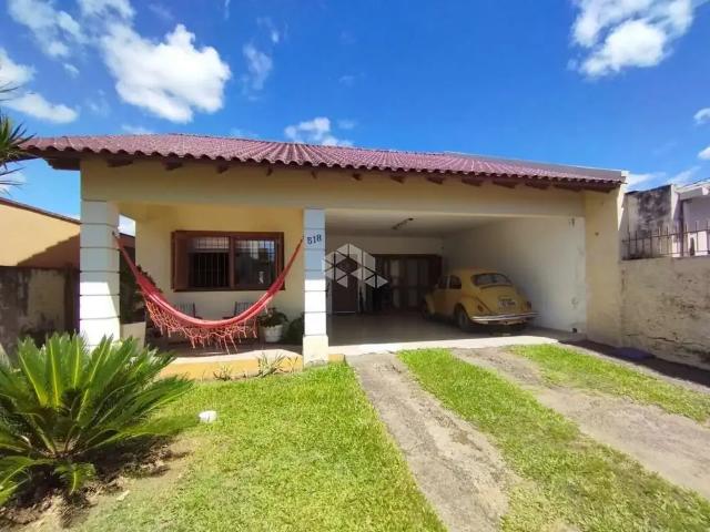 Casa / Sobrado para Venda em Santa Cruz do Sul/RS Avenida 3 Quartos