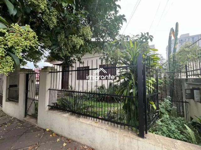 Casa / Sobrado para Venda em Santa Cruz do Sul/RS Avenida 3 Quartos