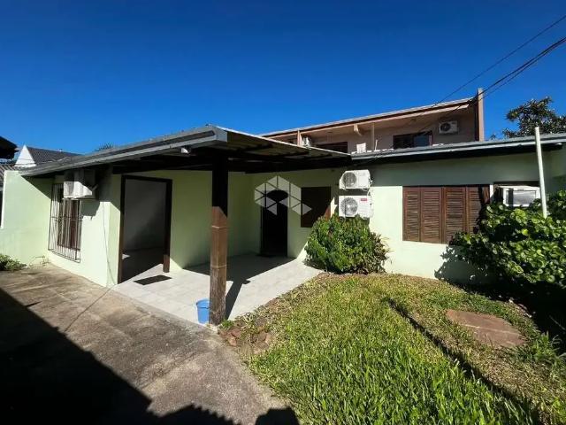 Casa / Sobrado para Venda em Santa Cruz do Sul/RS Avenida 2 Quartos