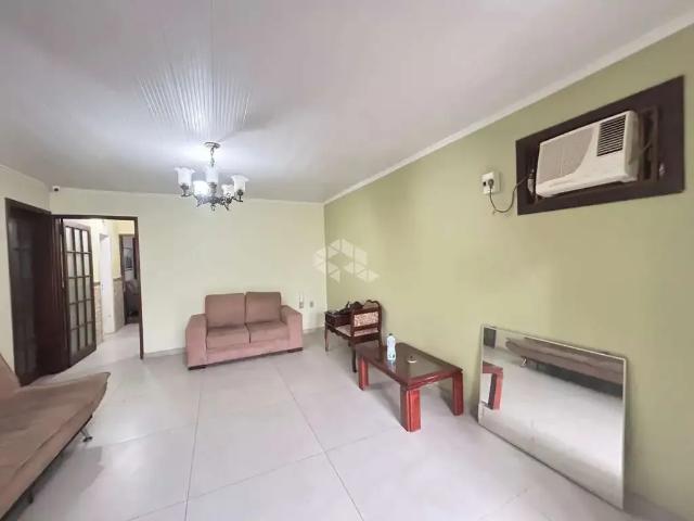 Casa / Sobrado para Venda em Santa Cruz do Sul/RS Avenida 4 Quartos
