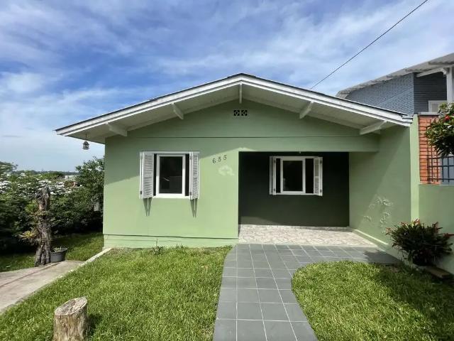 Casa / Sobrado para Venda em Santa Cruz do Sul/RS Arroio Grande 3 Quartos