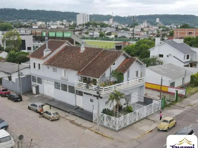 Casa / Sobrado para Venda em Santa Cruz do Sul/RS Centro 3 Quartos