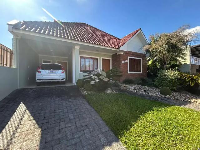 Casa / Sobrado para Venda em Santa Cruz do Sul/RS Centro 3 Quartos
