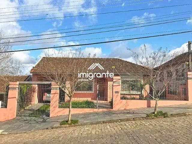 Casa / Sobrado para Venda em Santa Cruz do Sul/RS Centro 3 Quartos