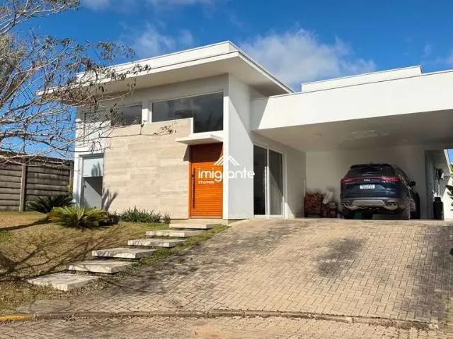 Casa / Sobrado para Venda em Santa Cruz do Sul/RS Country 3 Quartos