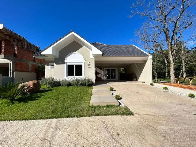 Casa / Sobrado para Venda em Santa Cruz do Sul/RS Country 3 Quartos