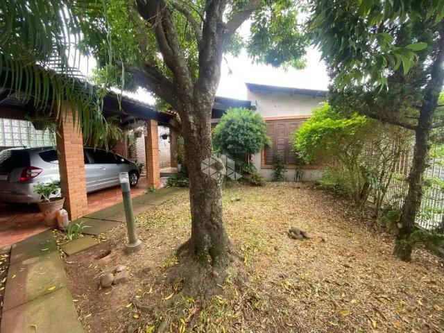 Casa / Sobrado para Venda em Santa Cruz do Sul/RS Esmeralda 4 Quartos