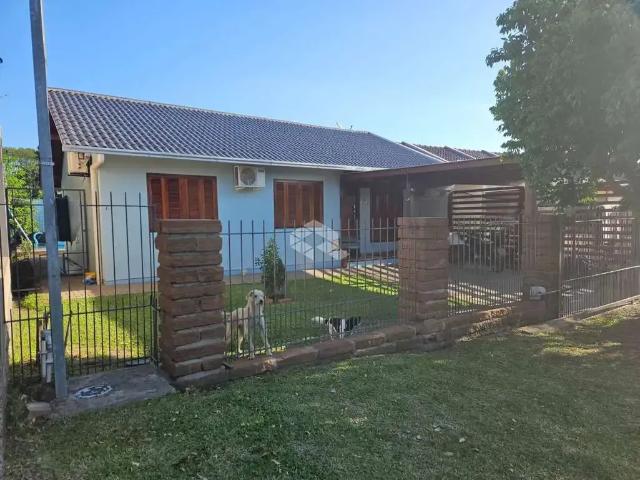 Casa / Sobrado para Venda em Santa Cruz do Sul/RS Esmeralda 2 Quartos
