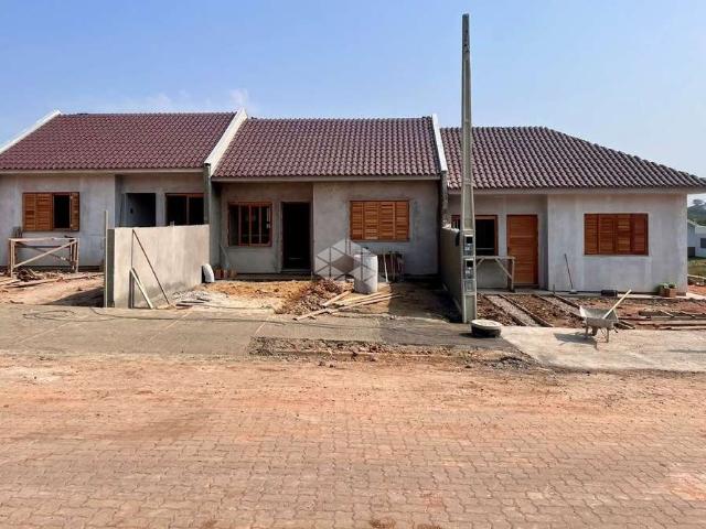 Casa / Sobrado para Venda em Santa Cruz do Sul/RS Esmeralda 2 Quartos