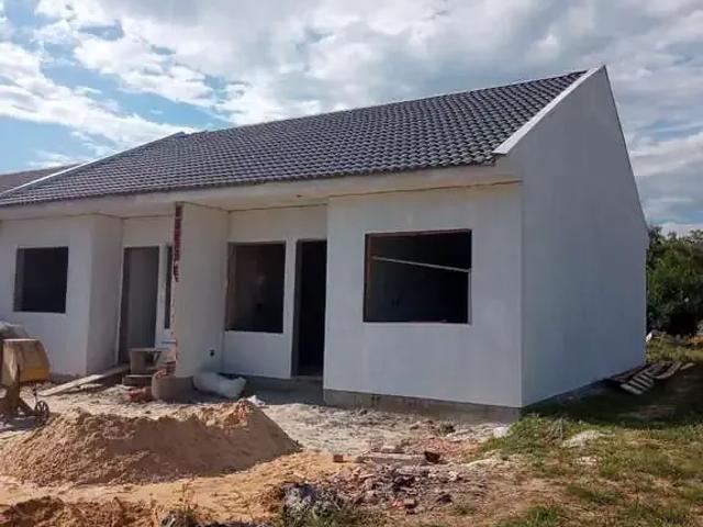 Casa / Sobrado para Venda em Santa Cruz do Sul/RS Esmeralda 2 Quartos