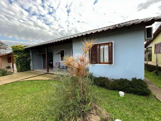 Casa / Sobrado para Venda em Santa Cruz do Sul/RS Esmeralda 3 Quartos