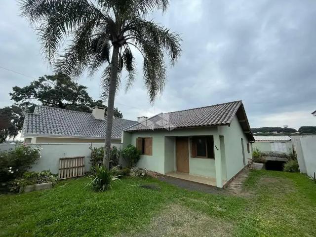 Casa / Sobrado para Venda em Santa Cruz do Sul/RS Esmeralda 3 Quartos