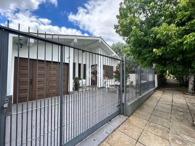 Casa / Sobrado para Venda em Santa Cruz do Sul/RS Goiás 3 Quartos