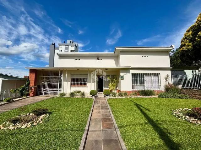 Casa / Sobrado para Venda em Santa Cruz do Sul/RS Higienópolis 4 Quartos