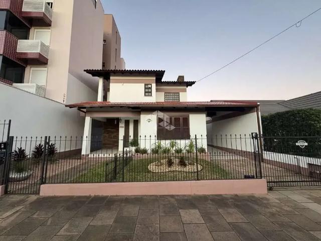Casa / Sobrado para Venda em Santa Cruz do Sul/RS Santo Inácio 3 Quartos