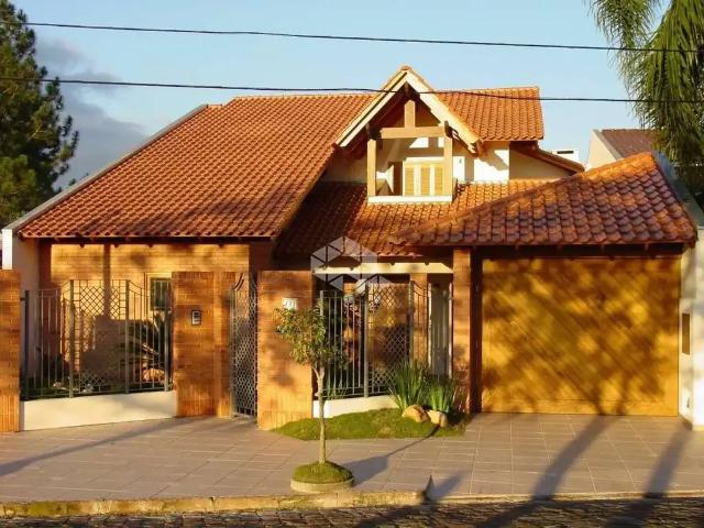 Casa / Sobrado para Venda em Santa Cruz do Sul/RS Schulz 4 Quartos