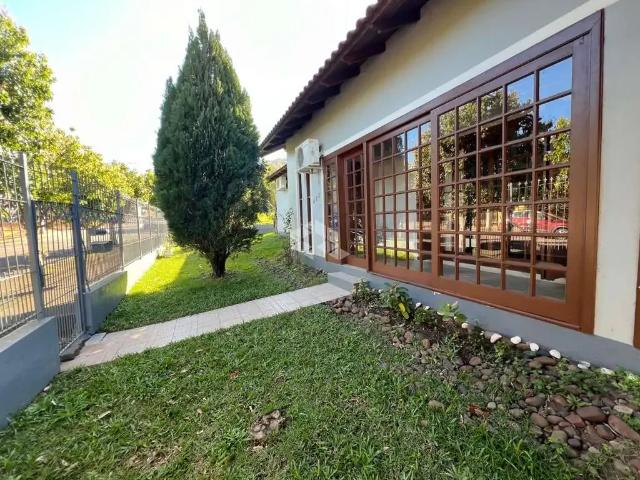 Casa / Sobrado para Venda em Santa Cruz do Sul/RS Universitário 3 Quartos
