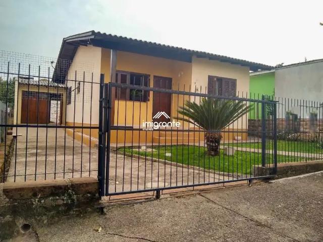 Casa / Sobrado para Venda em Santa Cruz do Sul/RS Universitário 2 Quartos