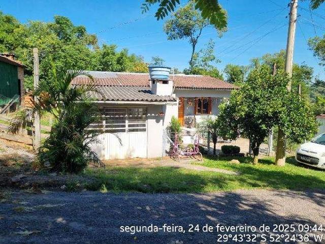 Casa / Sobrado para Venda em Santa Cruz do Sul/RS Vila Margarida 2 Quartos