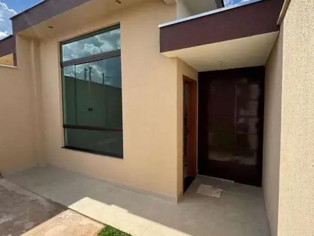 Casa / Sobrado para Venda em Santa Luzia/MG Novo Centro 3 Quartos