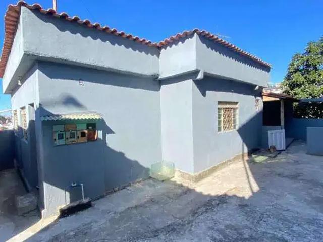 Casa / Sobrado para Venda em Santa Luzia/MG São Benedito 5 Quartos