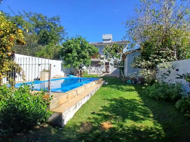 Casa / Sobrado para Venda em Santa Maria/RS Menino Jesus 5 Quartos