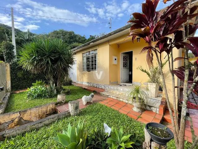 Casa / Sobrado para Venda em Santa Maria/RS Nossa Senhora do Perpétuo Socorro 2 Quartos