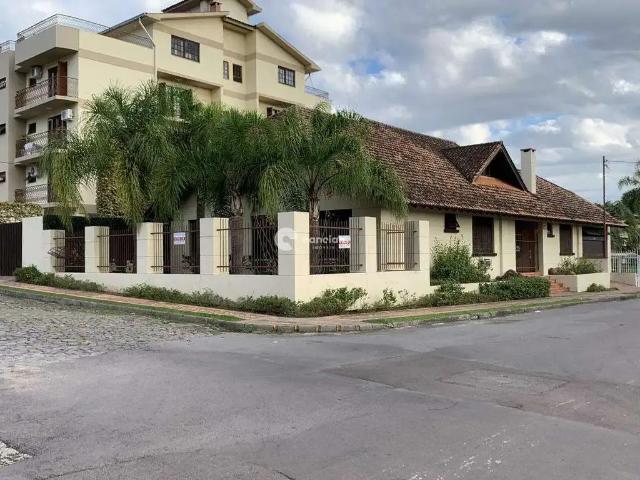 Casa / Sobrado para Venda em Santa Maria/RS Nossa Senhora de Lourdes 4 Quartos