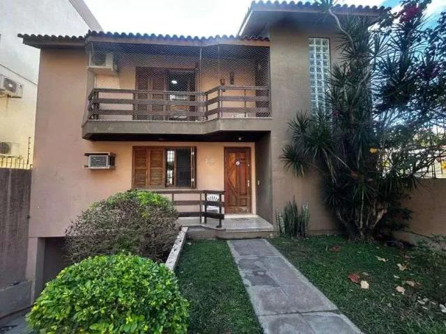Casa / Sobrado para Venda em Santa Maria/RS Nossa Senhora de Lourdes 5 Quartos