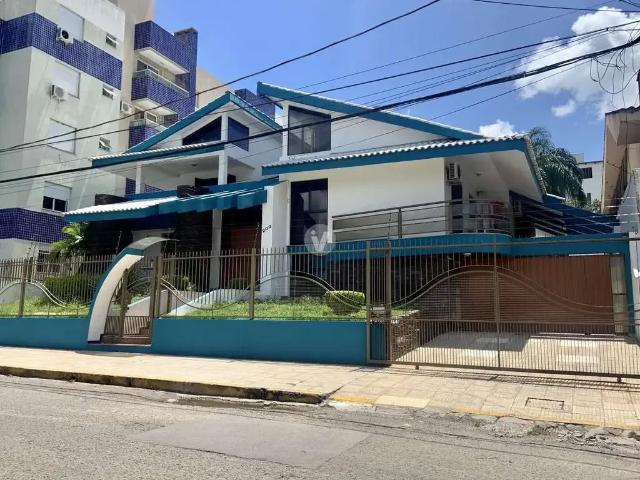 Casa / Sobrado para Venda em Santa Maria/RS Nossa Senhora de Lourdes 6 Quartos
