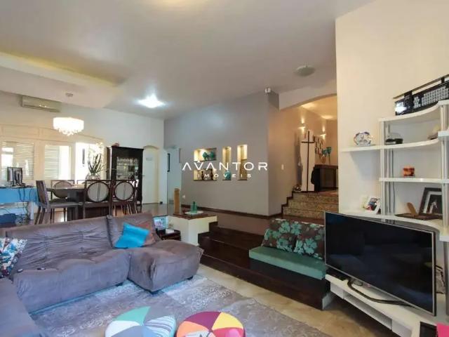 Casa / Sobrado para Venda em Santa Maria/RS Nossa Senhora de Lourdes 3 Quartos