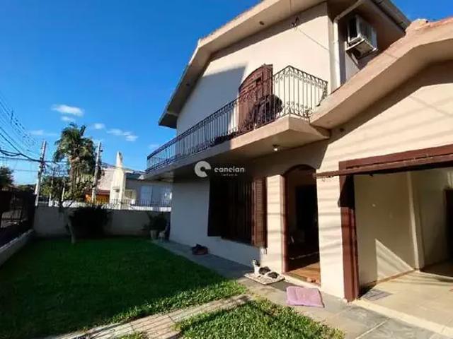 Casa / Sobrado para Venda em Santa Maria/RS Nossa Senhora Medianeira 5 Quartos