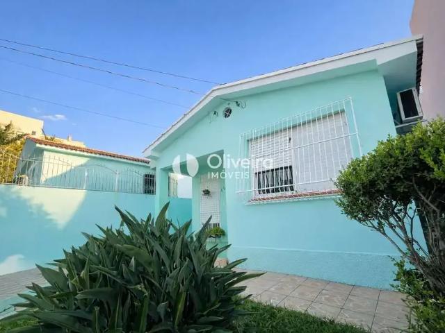 Casa / Sobrado para Venda em Santa Maria/RS Nossa Senhora Medianeira 5 Quartos