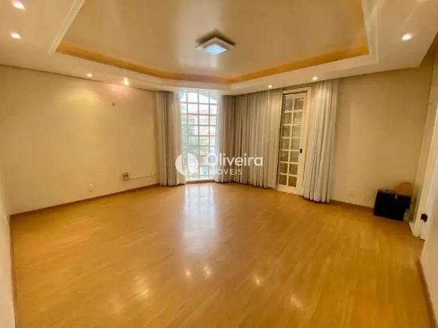 Casa / Sobrado para Venda em Santa Maria/RS Nossa Senhora Medianeira 6 Quartos