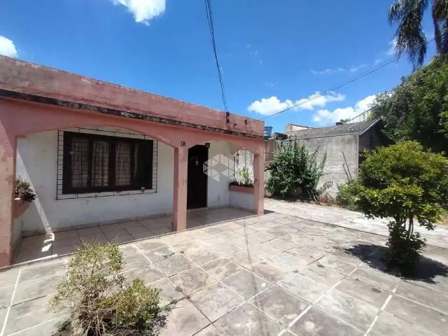 Casa / Sobrado para Venda em Santa Maria/RS Nossa Senhora Medianeira 2 Quartos