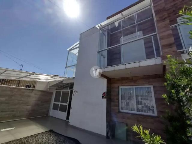 Casa / Sobrado para Venda em Santa Maria/RS Nossa Senhora Medianeira 2 Quartos