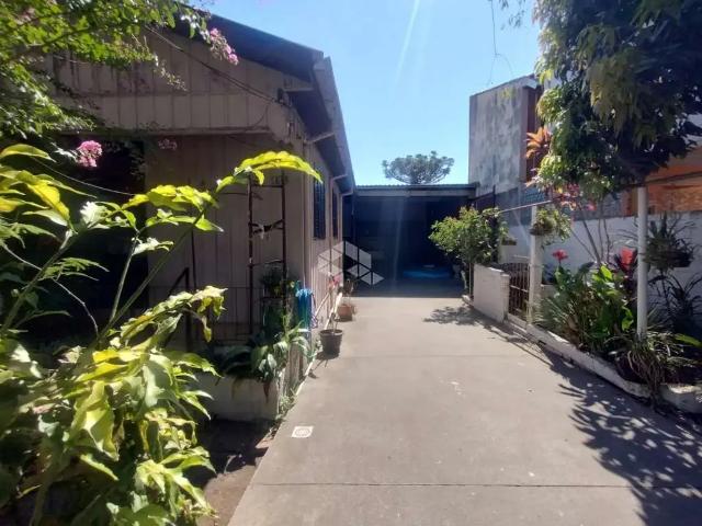 Casa / Sobrado para Venda em Santa Maria/RS Nossa Senhora Medianeira 3 Quartos