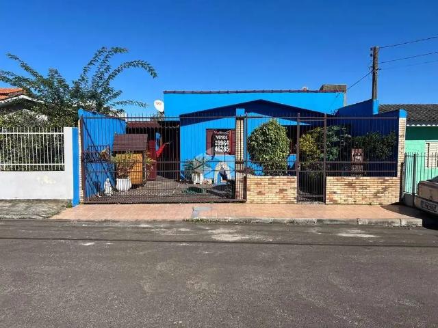 Casa / Sobrado para Venda em Santa Maria/RS Nossa Senhora Medianeira 3 Quartos