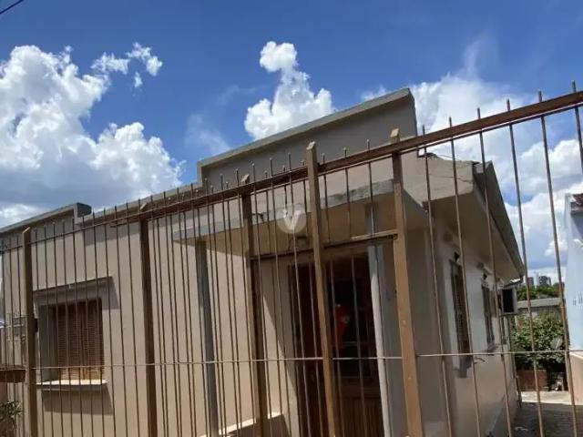 Casa / Sobrado para Venda em Santa Maria/RS Nossa Senhora Medianeira 3 Quartos