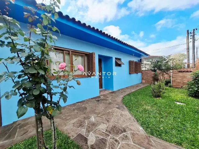 Casa / Sobrado para Venda em Santa Maria/RS Camobi 4 Quartos