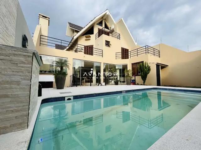 Casa / Sobrado para Venda em Santa Maria/RS Camobi 4 Quartos