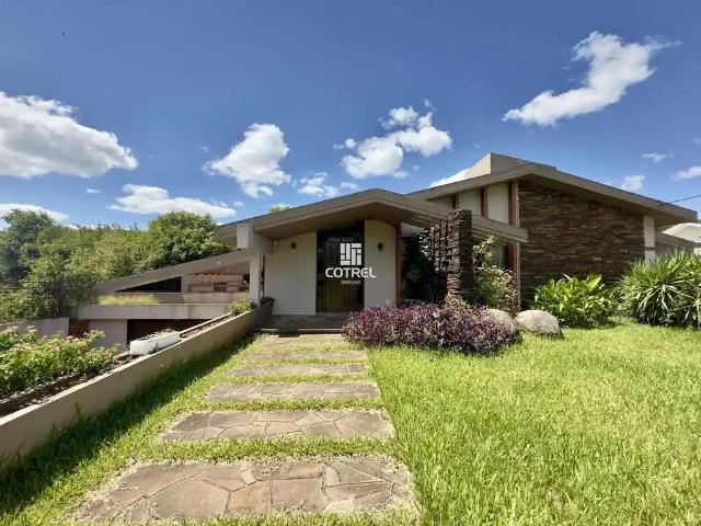 Casa / Sobrado para Venda em Santa Maria/RS Camobi 4 Quartos