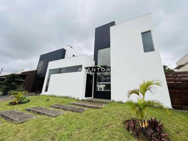 Casa / Sobrado para Venda em Santa Maria/RS Camobi 4 Quartos