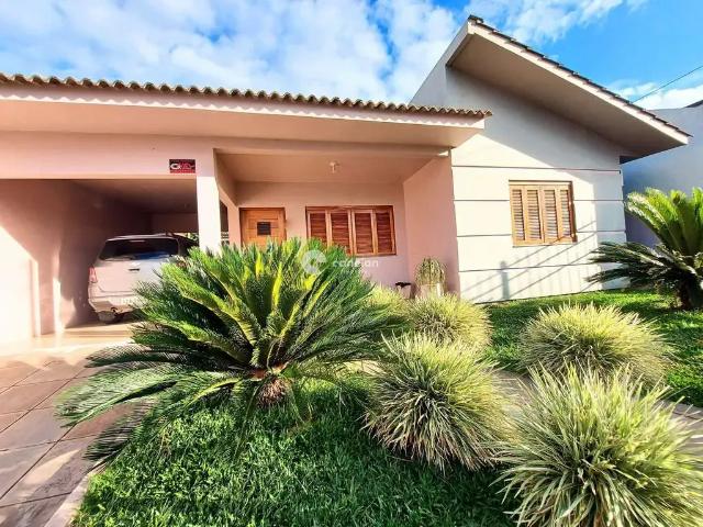 Casa / Sobrado para Venda em Santa Maria/RS Camobi 4 Quartos