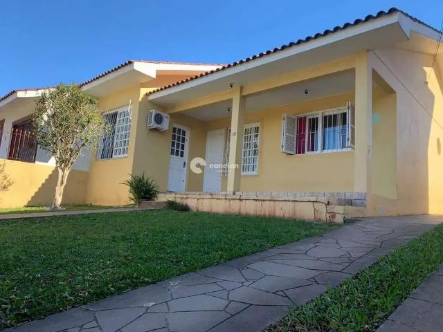 Casa / Sobrado para Venda em Santa Maria/RS Camobi 4 Quartos