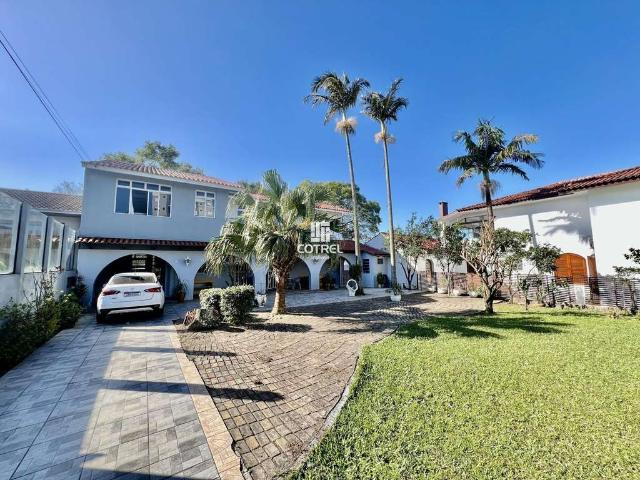 Casa / Sobrado para Venda em Santa Maria/RS Camobi 5 Quartos