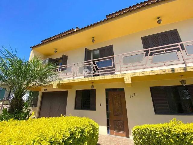 Casa / Sobrado para Venda em Santa Maria/RS Camobi 5 Quartos