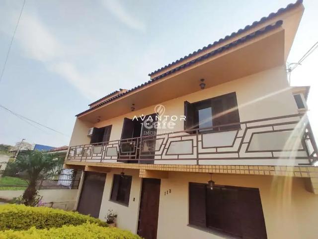 Casa / Sobrado para Venda em Santa Maria/RS Camobi 5 Quartos